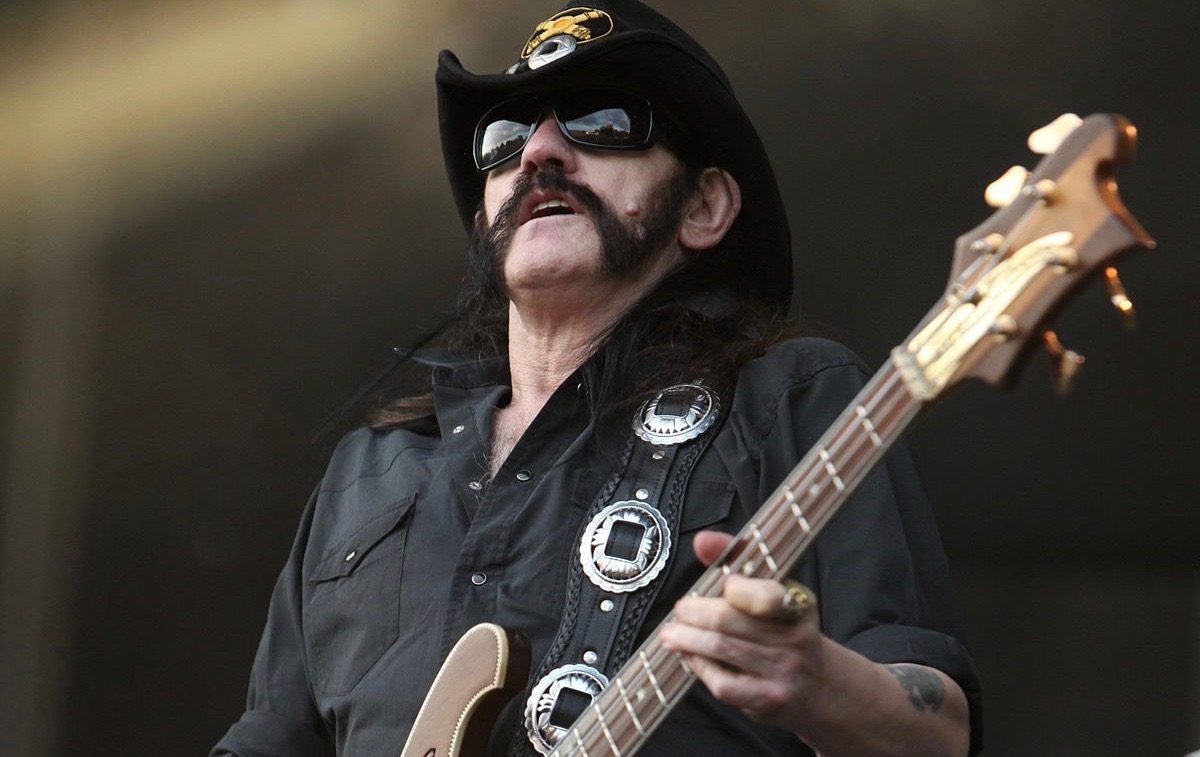 Motörhead releast cover van David Bowie-track 'Heroes'